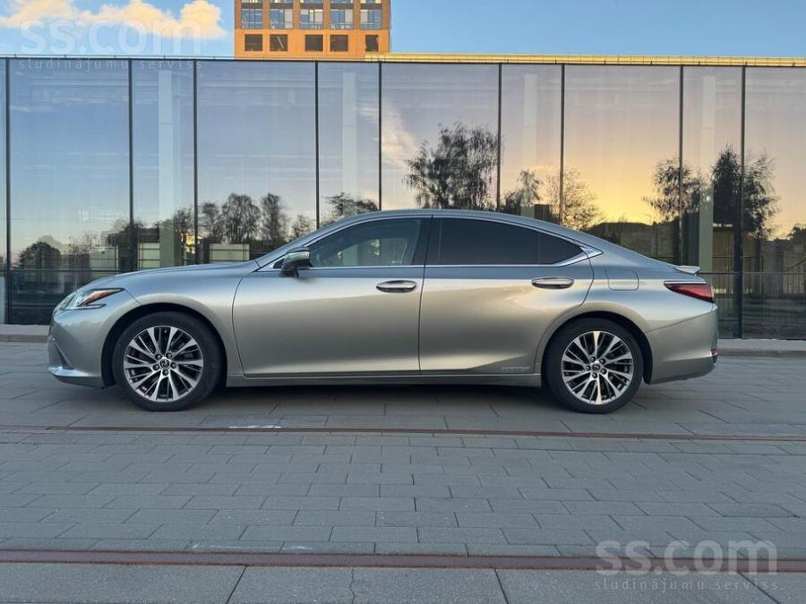 Pelēks Lexus ES 2019 Rīga, ar dzinēja tilpumu 2.50 L un nobraukumu 137 tūkst. km par 29500 €, foto 3 vietnē AUTOMOTO.COM.LV