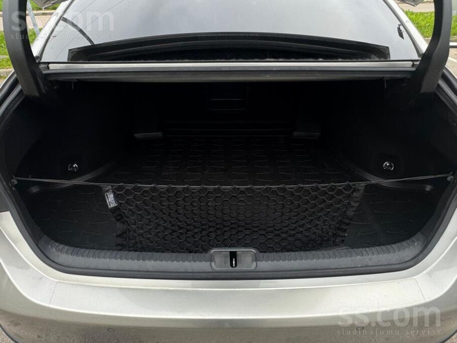 Pelēks Lexus ES 2019 Rīga, ar dzinēja tilpumu 2.50 L un nobraukumu 137 tūkst. km par 29500 €, foto 7 vietnē AUTOMOTO.COM.LV