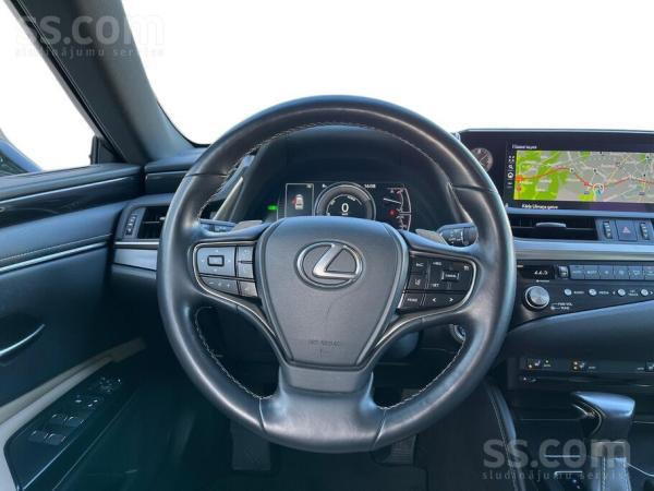 Pelēks Lexus ES 2021 Rīga, ar dzinēja tilpumu 2.50 L un nobraukumu 71 tūkst. km par 33000 €, foto 9 vietnē AUTOMOTO.COM.LV