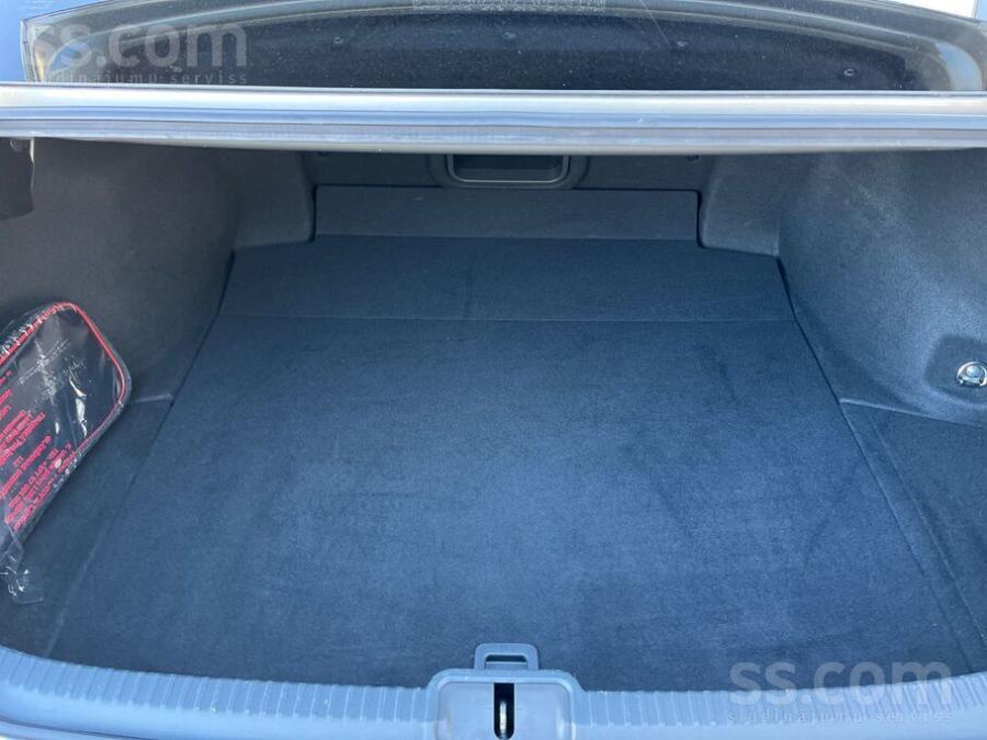 Grey Lexus ES 2021 in Riga, with an engine capacity of 2.50 L and mileage of 71 thousand km for 33000 €, photo 11 on AUTOMOTO.COM.LV