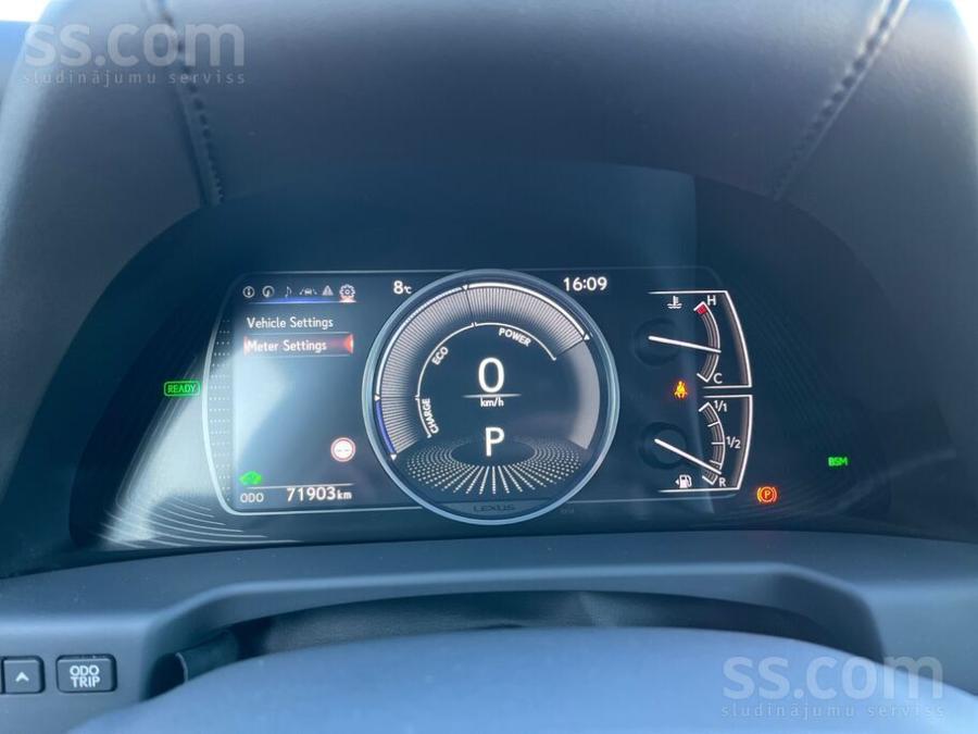 Grey Lexus ES 2021 in Riga, with an engine capacity of 2.50 L and mileage of 71 thousand km for 33000 €, photo 14 on AUTOMOTO.COM.LV