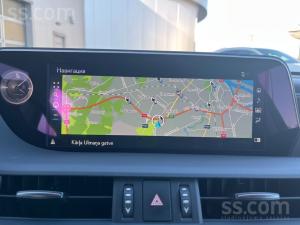 Grey Lexus ES 2021 in Riga, with an engine capacity of 2.50 L and mileage of 71 thousand km for 33000 €, photo 15 on AUTOMOTO.COM.LV