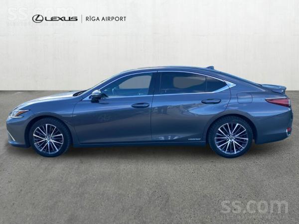 Pelēks Lexus ES 2022 Rīga, ar dzinēja tilpumu 2.50 L un nobraukumu 90 tūkst. km par 34000 €, foto 3 vietnē AUTOMOTO.COM.LV