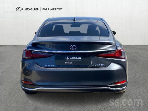 Pelēks Lexus ES 2022 Rīga, ar dzinēja tilpumu 2.50 L un nobraukumu 90 tūkst. km par 34000 €, foto 4 vietnē AUTOMOTO.COM.LV
