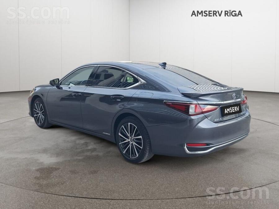Pelēks Lexus ES 2022 Rīga, ar dzinēja tilpumu 2.50 L un nobraukumu 111 tūkst. km par 32900 €, foto 5 vietnē AUTOMOTO.COM.LV