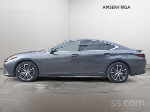 Pelēks Lexus ES 2022 Rīga, ar dzinēja tilpumu 2.50 L un nobraukumu 111 tūkst. km par 32900 €, foto 8 vietnē AUTOMOTO.COM.LV