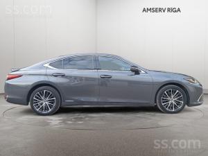 Pelēks Lexus ES 2022 Rīga, ar dzinēja tilpumu 2.50 L un nobraukumu 111 tūkst. km par 32900 €, foto 9 vietnē AUTOMOTO.COM.LV