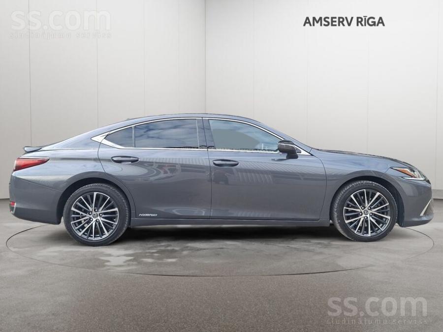 Pelēks Lexus ES 2022 Rīga, ar dzinēja tilpumu 2.50 L un nobraukumu 111 tūkst. km par 32900 €, foto 9 vietnē AUTOMOTO.COM.LV