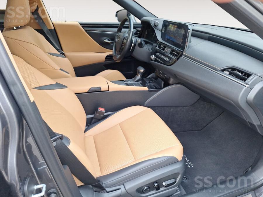 Pelēks Lexus ES 2022 Rīga, ar dzinēja tilpumu 2.50 L un nobraukumu 111 tūkst. km par 32900 €, foto 13 vietnē AUTOMOTO.COM.LV
