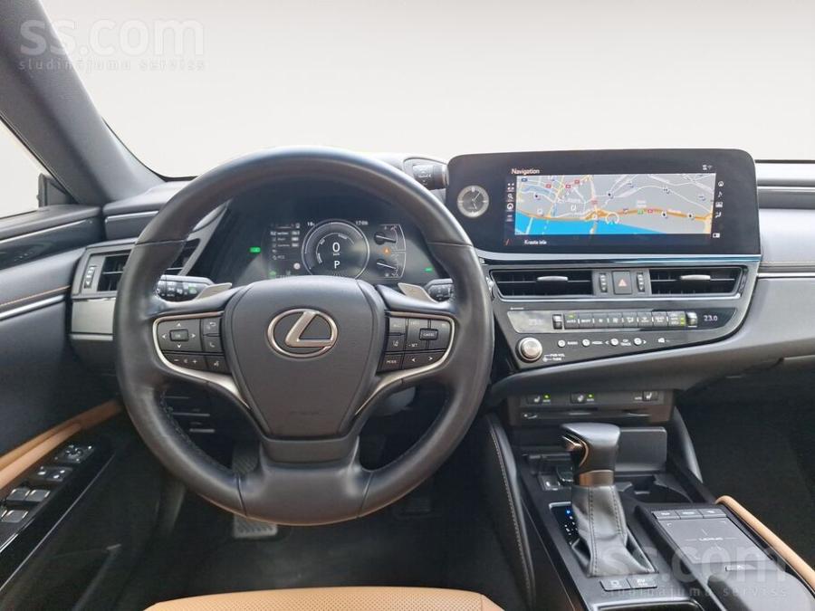 Pelēks Lexus ES 2022 Rīga, ar dzinēja tilpumu 2.50 L un nobraukumu 111 tūkst. km par 32900 €, foto 16 vietnē AUTOMOTO.COM.LV
