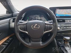 Pelēks Lexus ES 2022 Rīga, ar dzinēja tilpumu 2.50 L un nobraukumu 111 tūkst. km par 32900 €, foto 17 vietnē AUTOMOTO.COM.LV