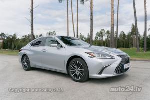 Grey Lexus ES 2023 in Parnu, with an engine capacity of 2.50 L and mileage of 45 thousand km for 43500 €, photo 4 on AUTOMOTO.COM.LV
