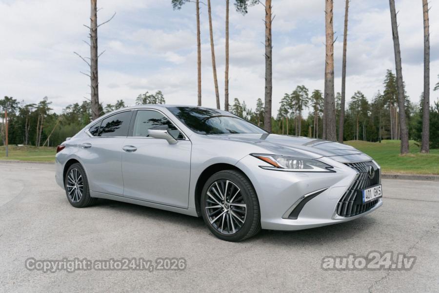 Grey Lexus ES 2023 in Parnu, with an engine capacity of 2.50 L and mileage of 45 thousand km for 43500 €, photo 4 on AUTOMOTO.COM.LV