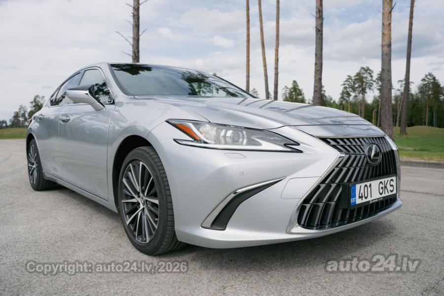 Grey Lexus ES 2023 in Parnu, with an engine capacity of 2.50 L and mileage of 45 thousand km for 43500 €, photo 5 on AUTOMOTO.COM.LV