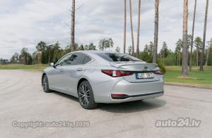Grey Lexus ES 2023 in Parnu, with an engine capacity of 2.50 L and mileage of 45 thousand km for 43500 €, photo 6 on AUTOMOTO.COM.LV