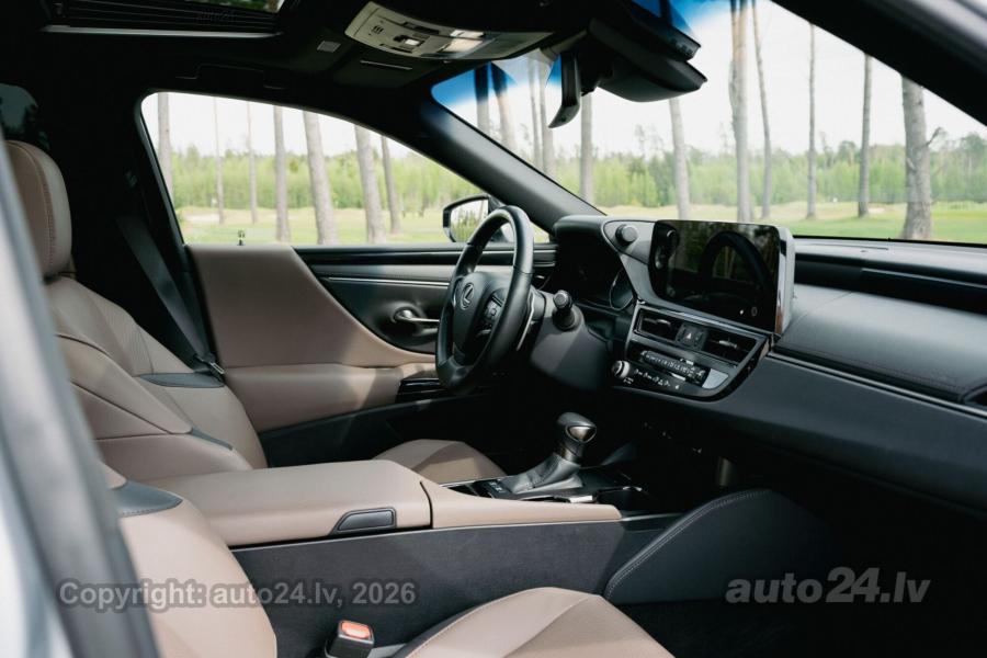 Grey Lexus ES 2023 in Parnu, with an engine capacity of 2.50 L and mileage of 45 thousand km for 43500 €, photo 12 on AUTOMOTO.COM.LV