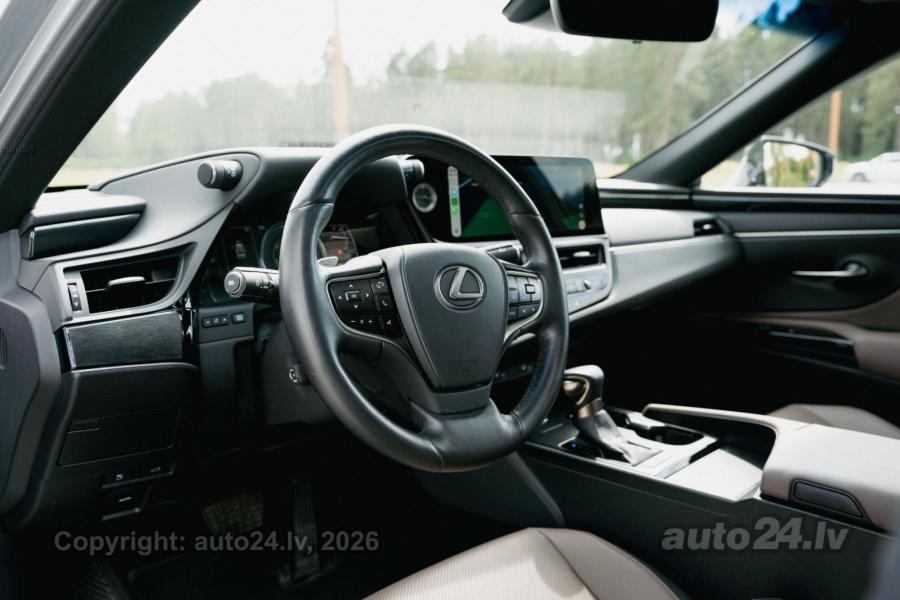 Grey Lexus ES 2023 in Parnu, with an engine capacity of 2.50 L and mileage of 45 thousand km for 43500 €, photo 13 on AUTOMOTO.COM.LV