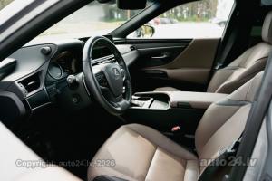 Grey Lexus ES 2023 in Parnu, with an engine capacity of 2.50 L and mileage of 45 thousand km for 43500 €, photo 14 on AUTOMOTO.COM.LV