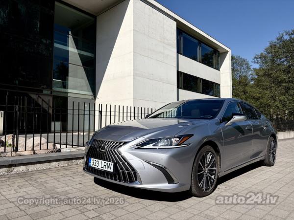 Pelēks Lexus ES 2023 Tallina, ar dzinēja tilpumu 2.50 L un nobraukumu 33 tūkst. km par 39500 €, foto  vietnē AUTOMOTO.COM.LV