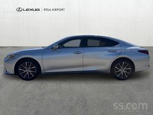 Pelēks Lexus ES 2023 Rīga, ar dzinēja tilpumu 2.50 L un nobraukumu 31 tūkst. km par 39900 €, foto 4 vietnē AUTOMOTO.COM.LV