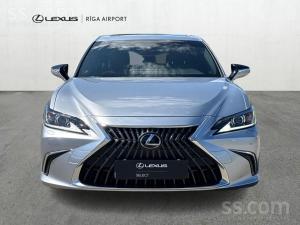 Pelēks Lexus ES 2023 Rīga, ar dzinēja tilpumu 2.50 L un nobraukumu 31 tūkst. km par 39900 €, foto 6 vietnē AUTOMOTO.COM.LV