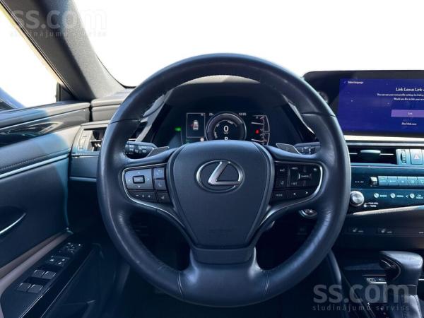 Pelēks Lexus ES 2023 Rīga, ar dzinēja tilpumu 2.50 L un nobraukumu 31 tūkst. km par 39900 €, foto 9 vietnē AUTOMOTO.COM.LV