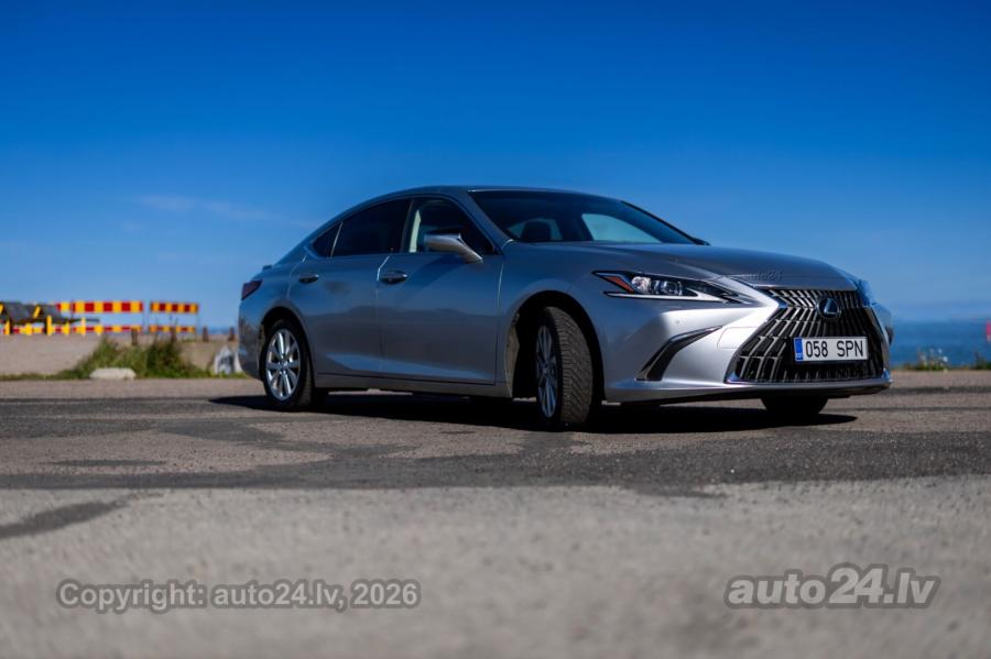 Grey Lexus ES 2023 in Tallinn, with an engine capacity of 2.50 L and mileage of 95 thousand km for 43000 €, photo 10 on AUTOMOTO.COM.LV