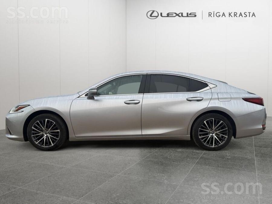 Pelēks Lexus ES 2024 Rīga, ar dzinēja tilpumu 2.50 L un nobraukumu 30 tūkst. km par 41900 €, foto 3 vietnē AUTOMOTO.COM.LV
