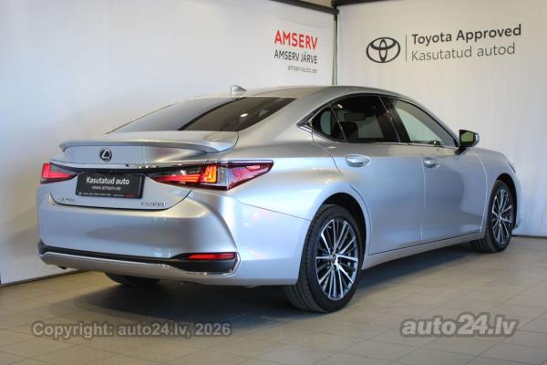 Grey Lexus ES 2024 in Tallinn, with an engine capacity of 2.50 L and mileage of 37 thousand km for 45490 €, photo 2 on AUTOMOTO.COM.LV