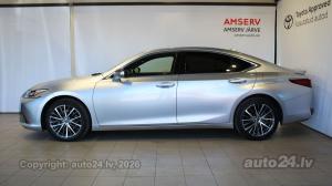 Grey Lexus ES 2024 in Tallinn, with an engine capacity of 2.50 L and mileage of 37 thousand km for 45490 €, photo 4 on AUTOMOTO.COM.LV