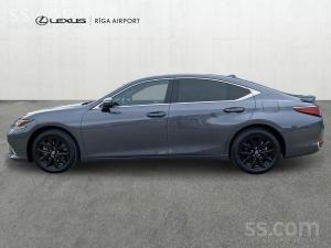 Grey Lexus ES 2025 in Riga, with an engine capacity of 2.50 L and mileage of 5 thousand km for 46900 €, photo 4 on AUTOMOTO.COM.LV