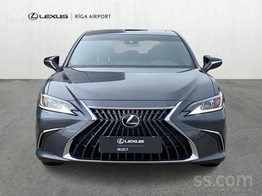 Grey Lexus ES 2025 in Riga, with an engine capacity of 2.50 L and mileage of 5 thousand km for 46900 €, photo 6 on AUTOMOTO.COM.LV