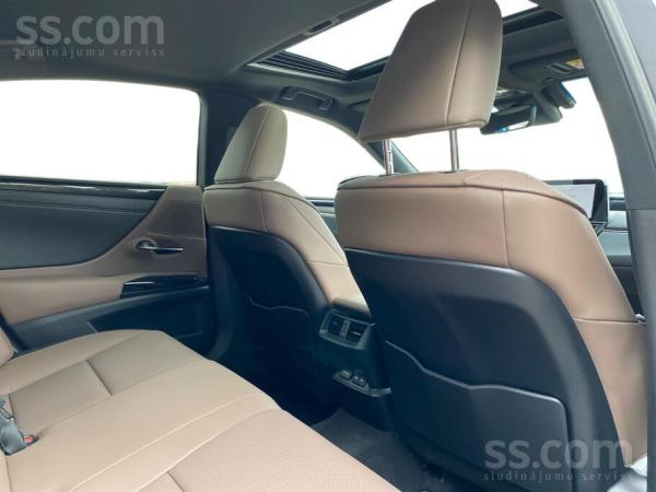 Pelēks Lexus ES 2025 Rīga, ar dzinēja tilpumu 2.50 L un nobraukumu 5 tūkst. km par 46900 €, foto 7 vietnē AUTOMOTO.COM.LV