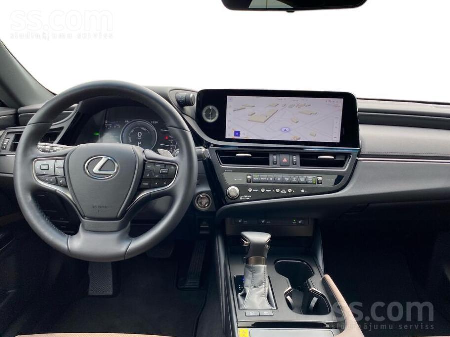 Grey Lexus ES 2025 in Riga, with an engine capacity of 2.50 L and mileage of 5 thousand km for 46900 €, photo 9 on AUTOMOTO.COM.LV