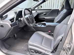 Pelēks Lexus ES 2025 Tallina, ar dzinēja tilpumu 2.50 L un nobraukumu 34 tūkst. km par 43900 €, foto 11 vietnē AUTOMOTO.COM.LV