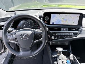 Pelēks Lexus ES 2025 Tallina, ar dzinēja tilpumu 2.50 L un nobraukumu 34 tūkst. km par 43900 €, foto 15 vietnē AUTOMOTO.COM.LV