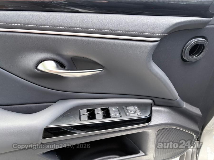 Pelēks Lexus ES 2025 Tallina, ar dzinēja tilpumu 2.50 L un nobraukumu 34 tūkst. km par 43900 €, foto 19 vietnē AUTOMOTO.COM.LV