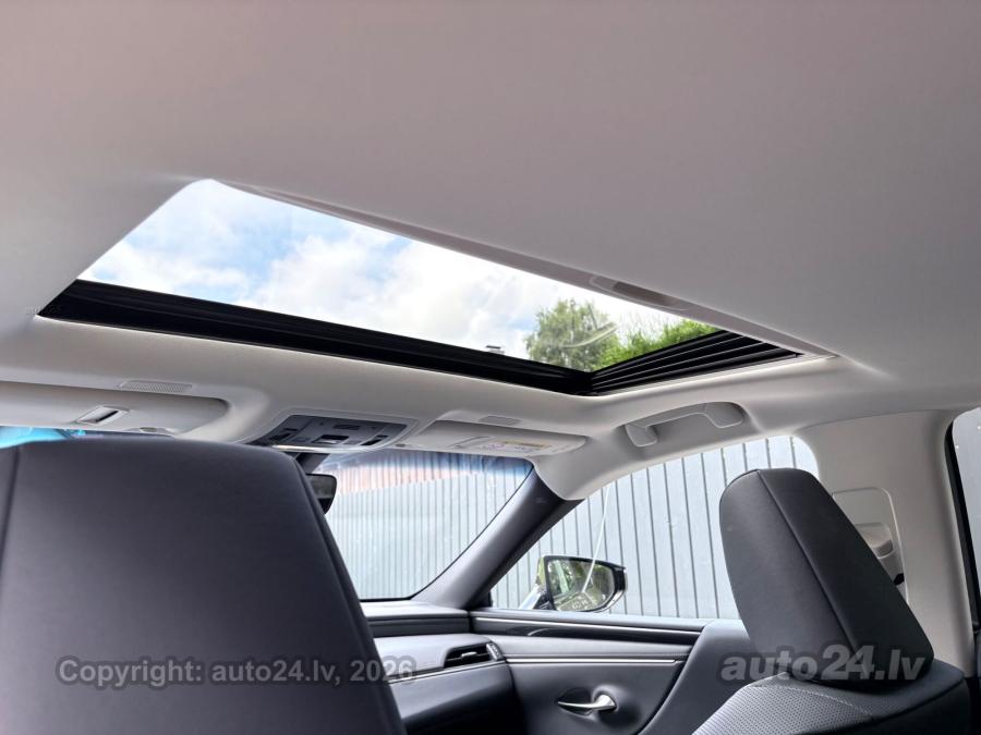 Pelēks Lexus ES 2025 Tallina, ar dzinēja tilpumu 2.50 L un nobraukumu 34 tūkst. km par 43900 €, foto 20 vietnē AUTOMOTO.COM.LV