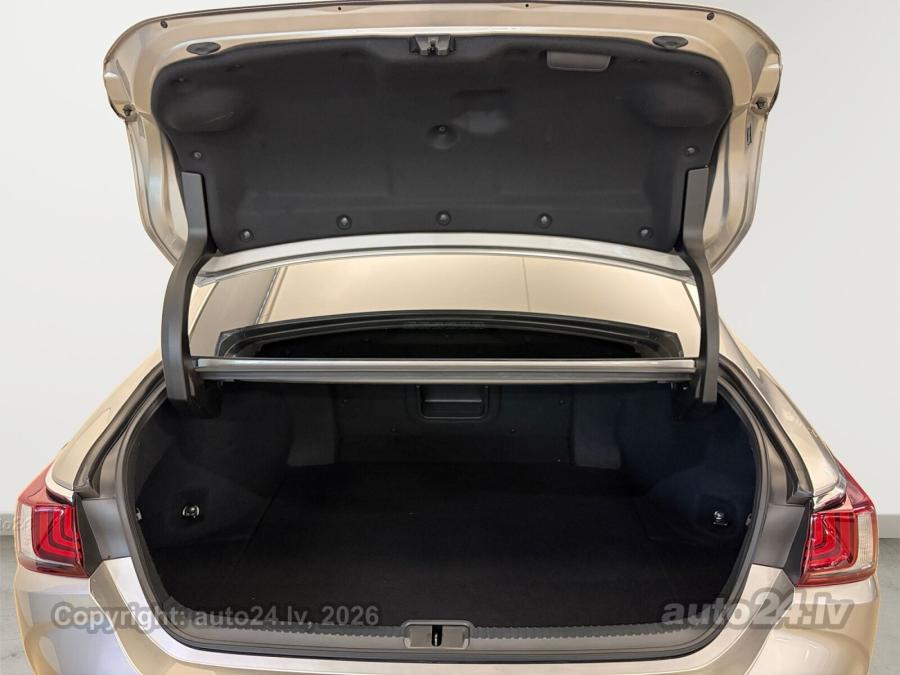 Pelēks Lexus ES 2025 Tallina, ar dzinēja tilpumu 2.50 L un nobraukumu 34 tūkst. km par 43900 €, foto 14 vietnē AUTOMOTO.COM.LV