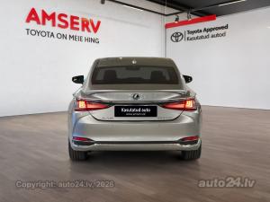 Серый Лексус ЕС 2025 в Таллин, объемом двигателя 2.50 л и пробегом 34 тыс. км за 44990 €, фото 4 на AUTOMOTO.COM.LV