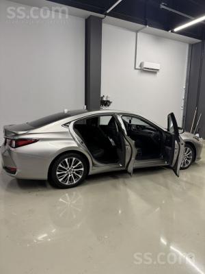 Lexus ES 2019 Rīga, ar dzinēja tilpumu 2.50 L un nobraukumu 83 tūkst. km par 31499 €, foto 10 vietnē AUTOMOTO.COM.LV