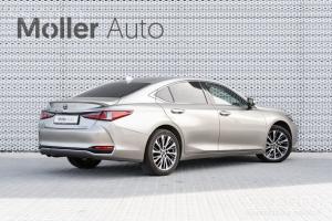 Lexus ES 2020 in Riga, with an engine capacity of 2.50 L and mileage of 85 thousand km for 31150 €, photo 4 on AUTOMOTO.COM.LV