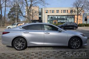 Лексус ЕС 2023 в Рига, объемом двигателя 2.50 л и пробегом 32 тыс. км за 34800 €, фото  на AUTOMOTO.COM.LV