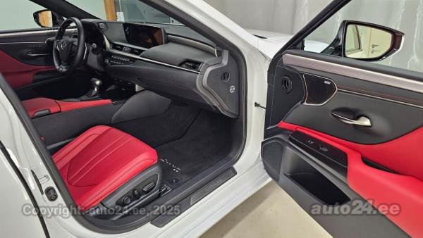 Balts Lexus ES 2019 Tallina, ar dzinēja tilpumu 2.50 L un nobraukumu 80 tūkst. km par 34995 €, foto 11 vietnē AUTOMOTO.COM.LV