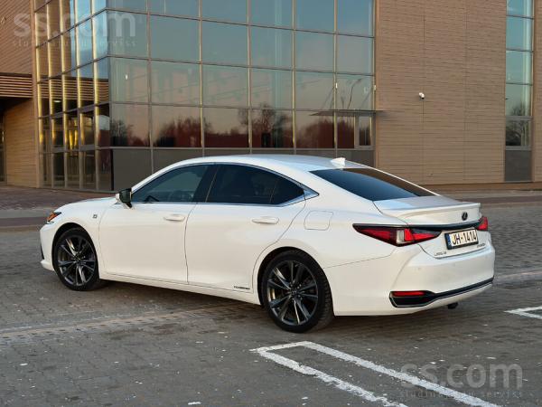 Balts Lexus ES 2019 Valmiera, ar dzinēja tilpumu 2.50 L un nobraukumu 94 tūkst. km par 30000 €, foto 4 vietnē AUTOMOTO.COM.LV