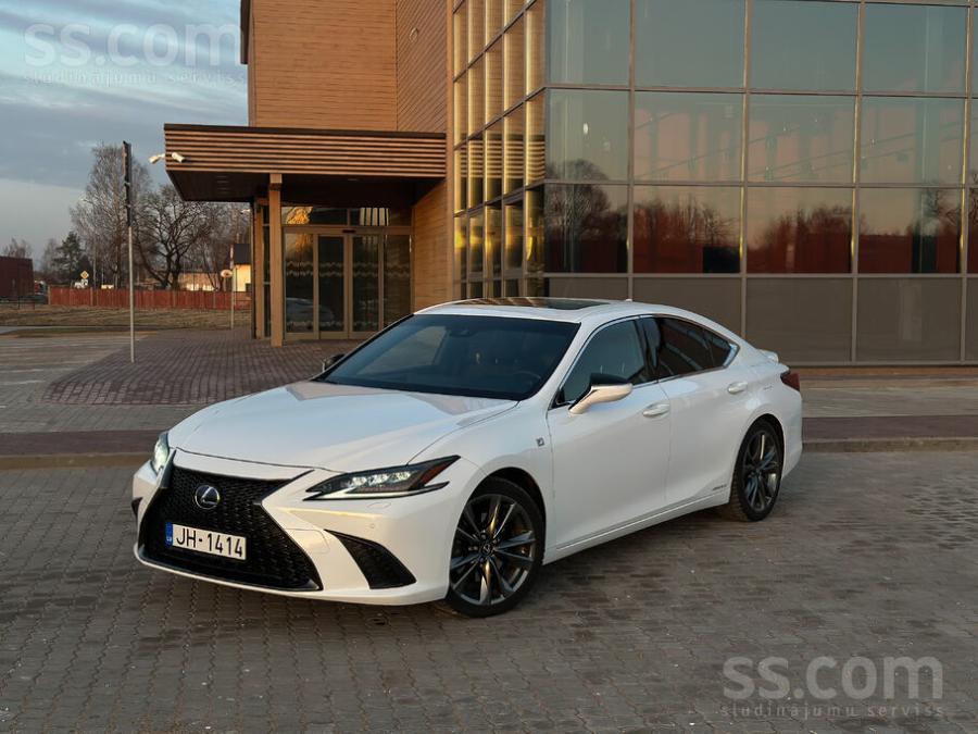 Balts Lexus ES 2019 Valmiera, ar dzinēja tilpumu 2.50 L un nobraukumu 99 tūkst. km par 27000 €, foto 1 vietnē AUTOMOTO.COM.LV
