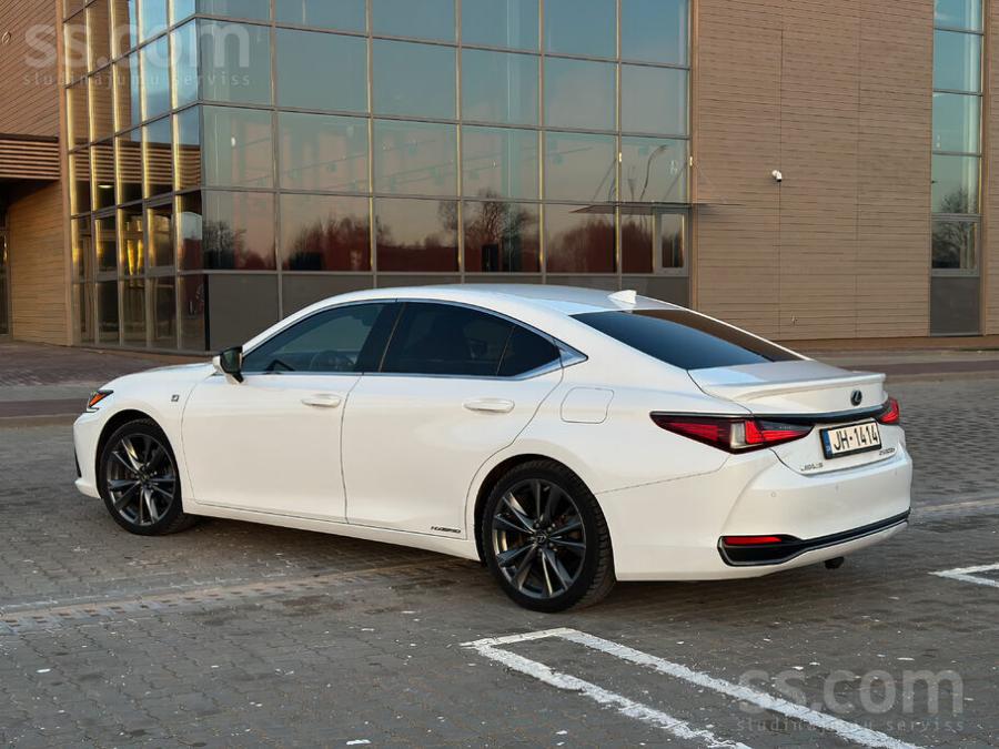 Balts Lexus ES 2019 Valmiera, ar dzinēja tilpumu 2.50 L un nobraukumu 99 tūkst. km par 27000 €, foto 5 vietnē AUTOMOTO.COM.LV
