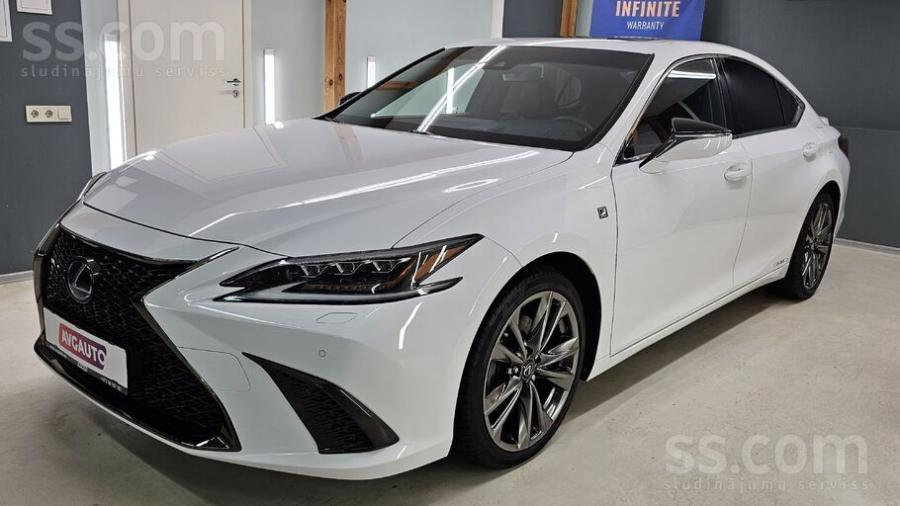 White Lexus ES 2019 in Tallinn, with an engine capacity of 2.50 L and mileage of 80 thousand km for 33995 €, photo 3 on AUTOMOTO.COM.LV