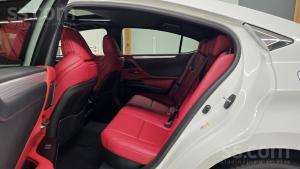 White Lexus ES 2019 in Tallinn, with an engine capacity of 2.50 L and mileage of 80 thousand km for 33995 €, photo 15 on AUTOMOTO.COM.LV