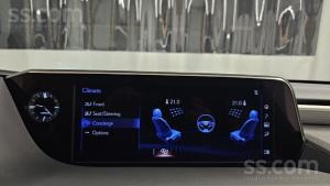 White Lexus ES 2019 in Tallinn, with an engine capacity of 2.50 L and mileage of 80 thousand km for 33995 €, photo 29 on AUTOMOTO.COM.LV
